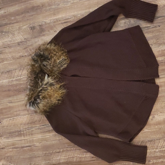 Peter Nygard | Sweaters | Pretty Faux Fur Collared Cardigan | Poshmark